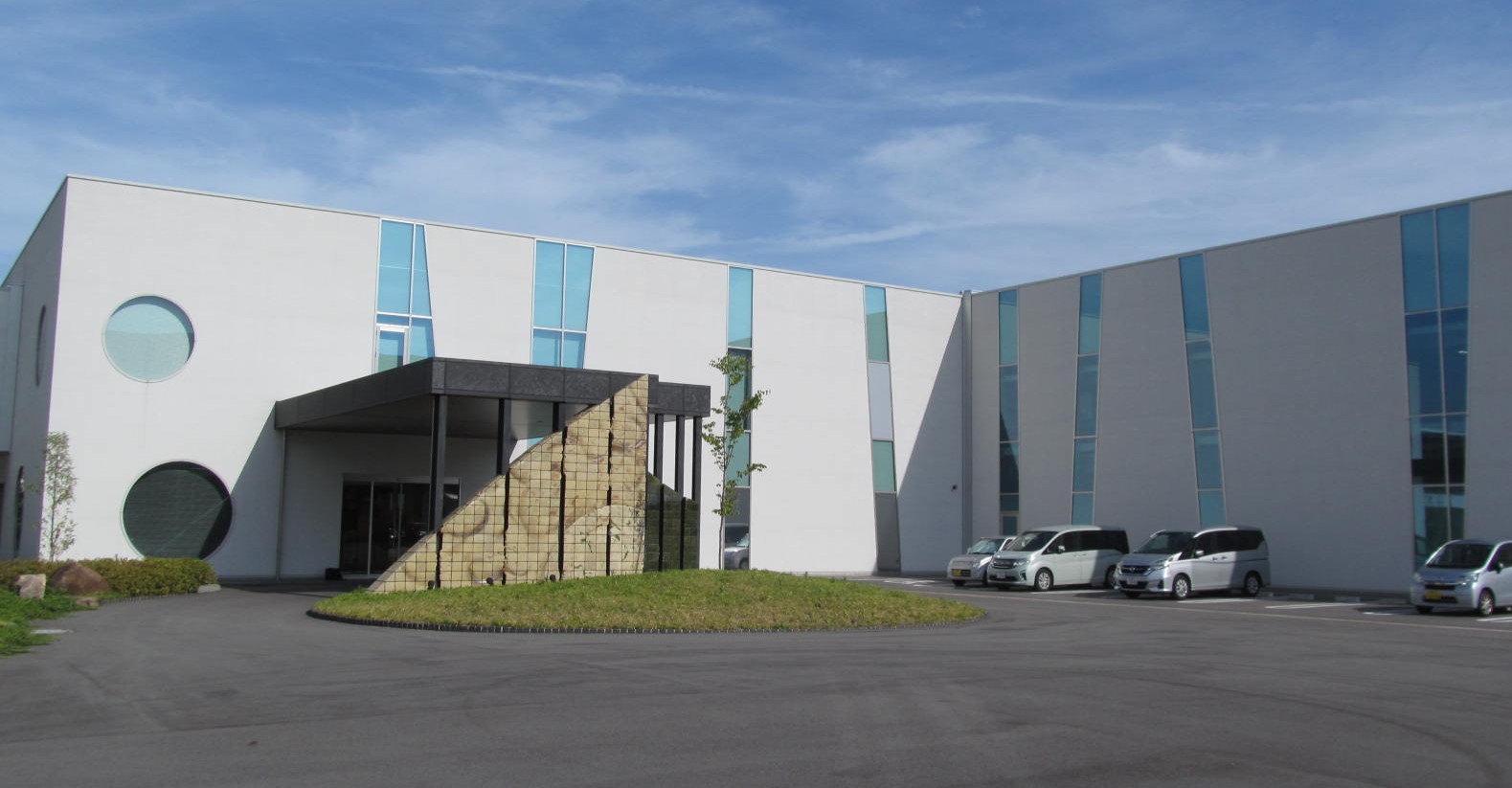 Japanese Robot Companies Put up Collaborative Robot Center | AEI