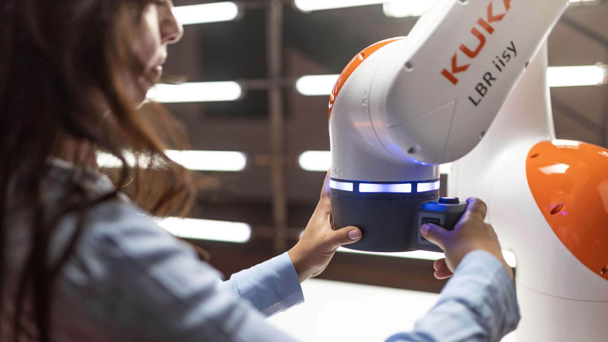 New Cobots from KUKA Cater to Wider Applications | AEI