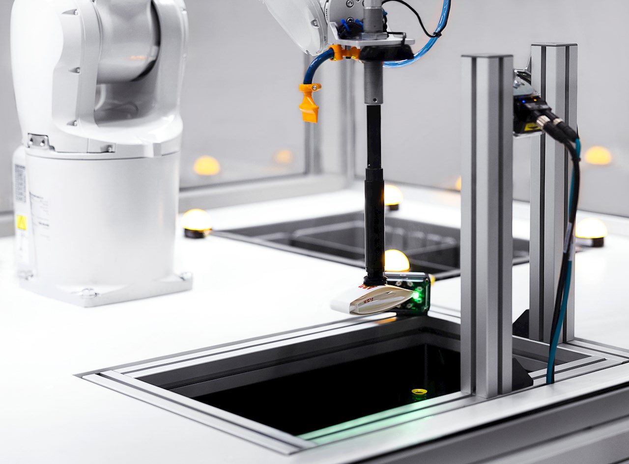 ABB Improves Order Fulfilment with AI-enabled Robotic Picker | AEI