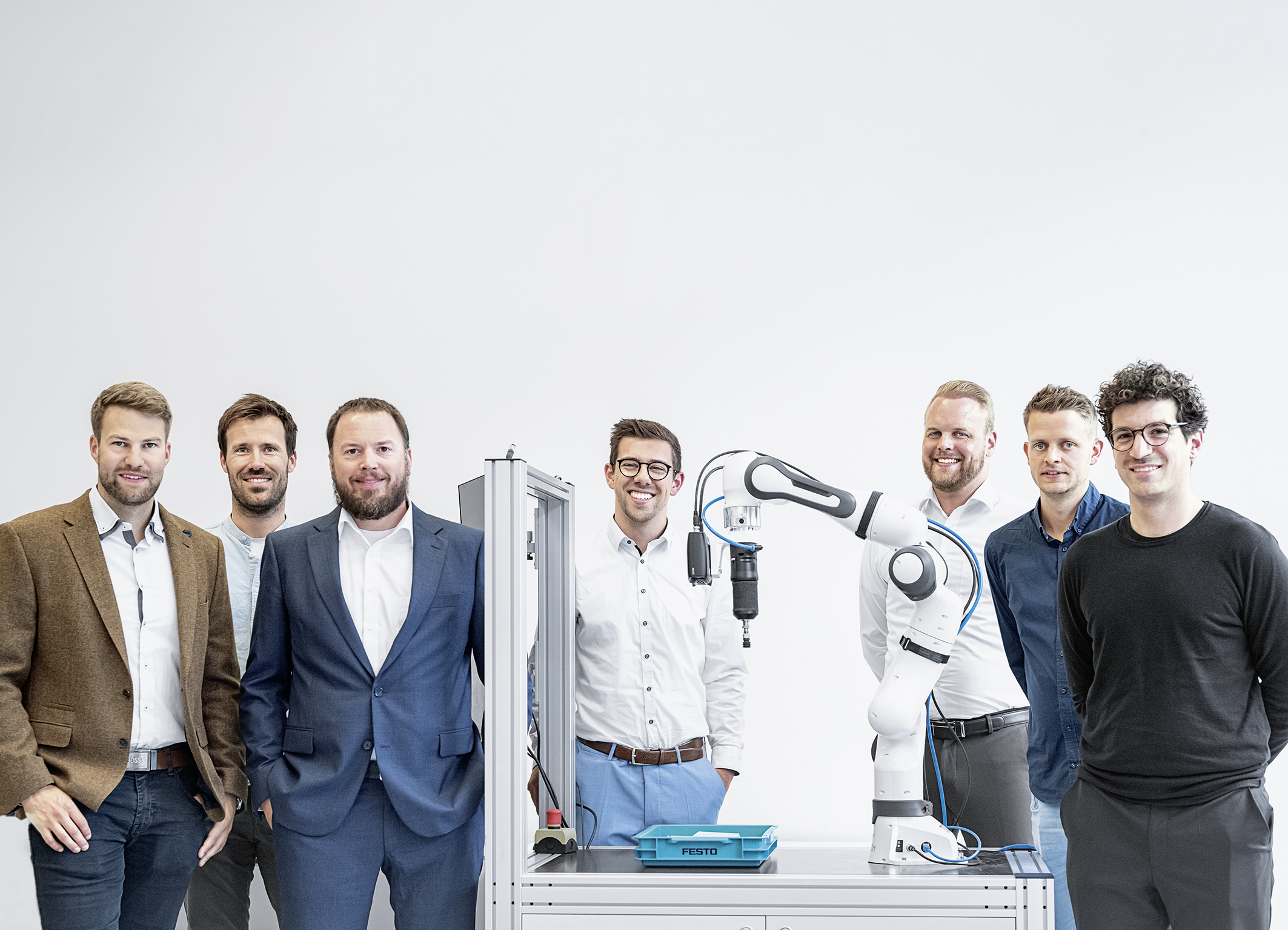 New Study Taps AI Methods to Improve Robot Picking | AEI