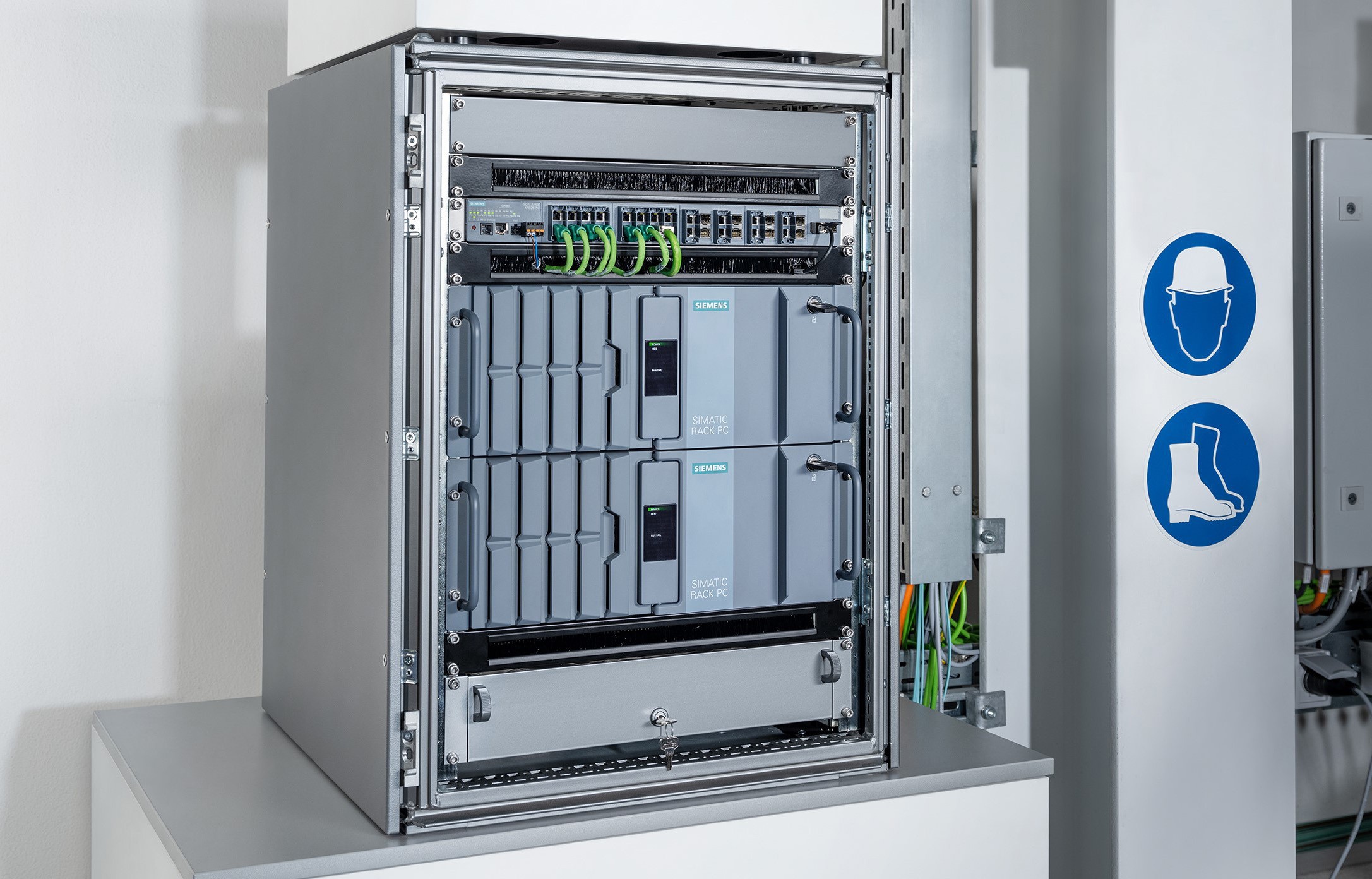 Siemens Offers Complete Industrial 5G Solutions | AEI