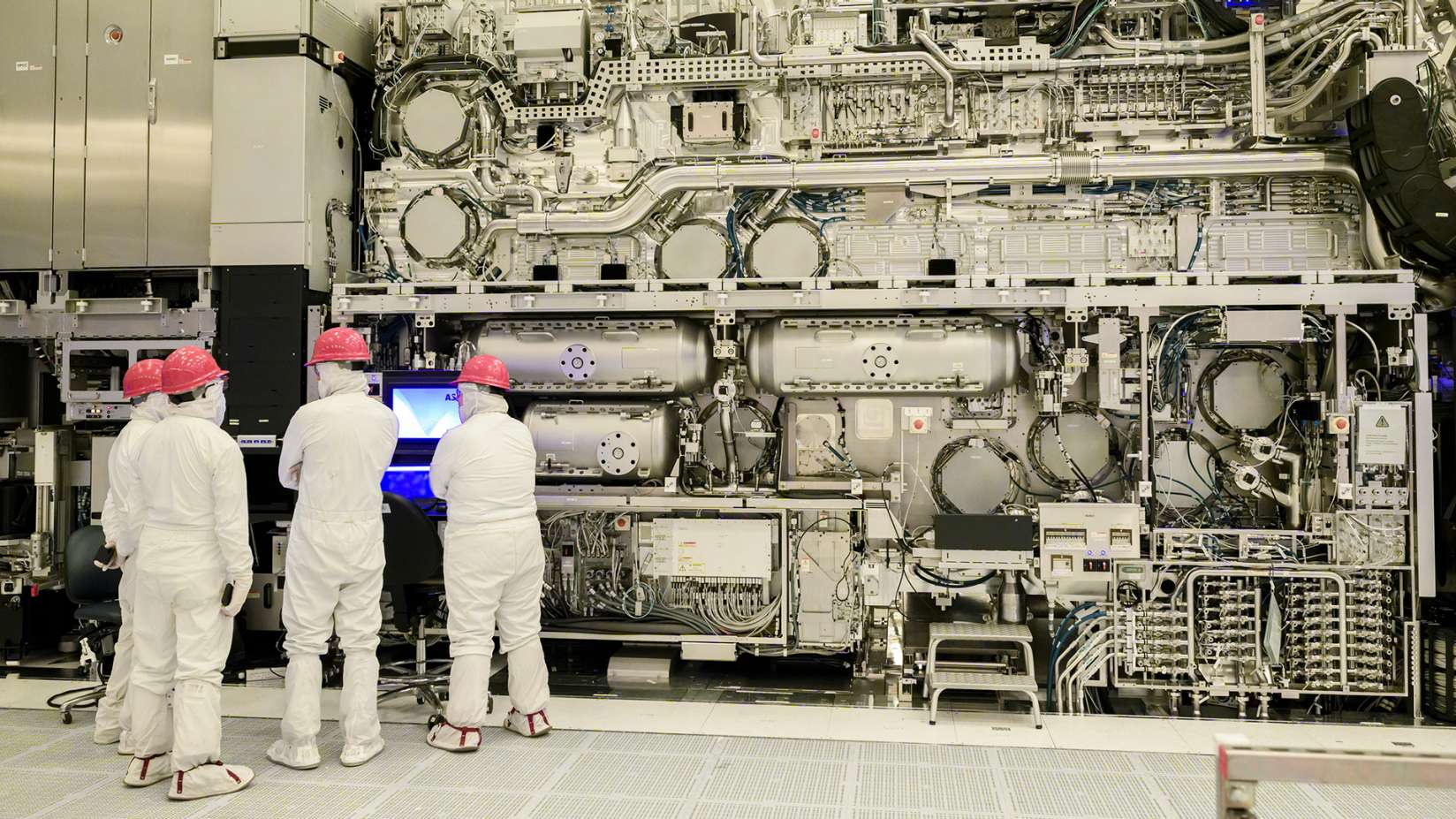 Intel’s New High NA EUV Makes Chipmaking Breakthrough | AEI