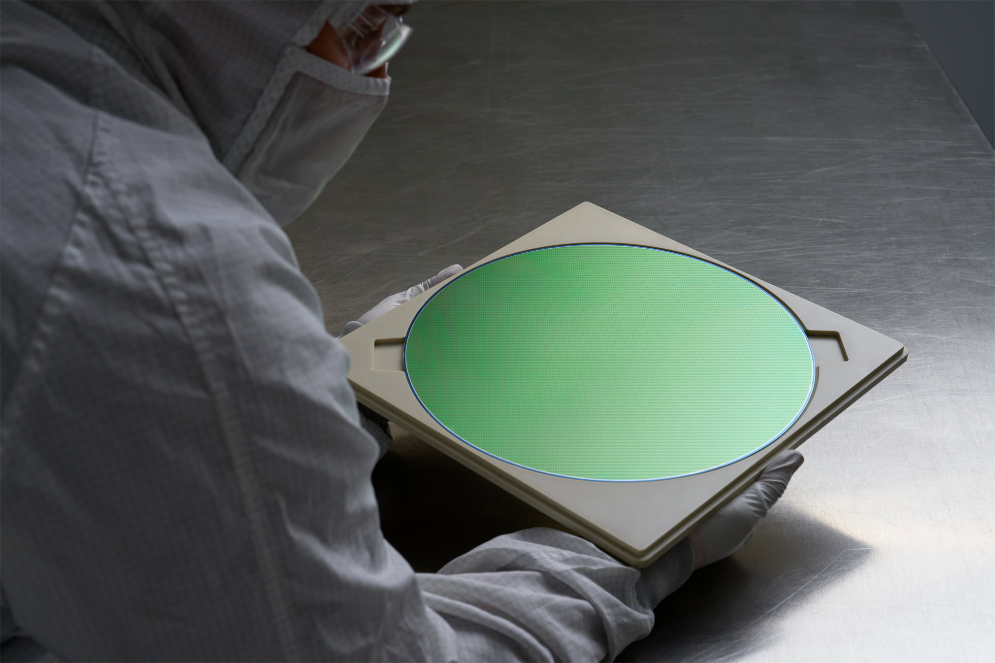 Apple to Surge Manufacturing With New US$500M Funding | AEI