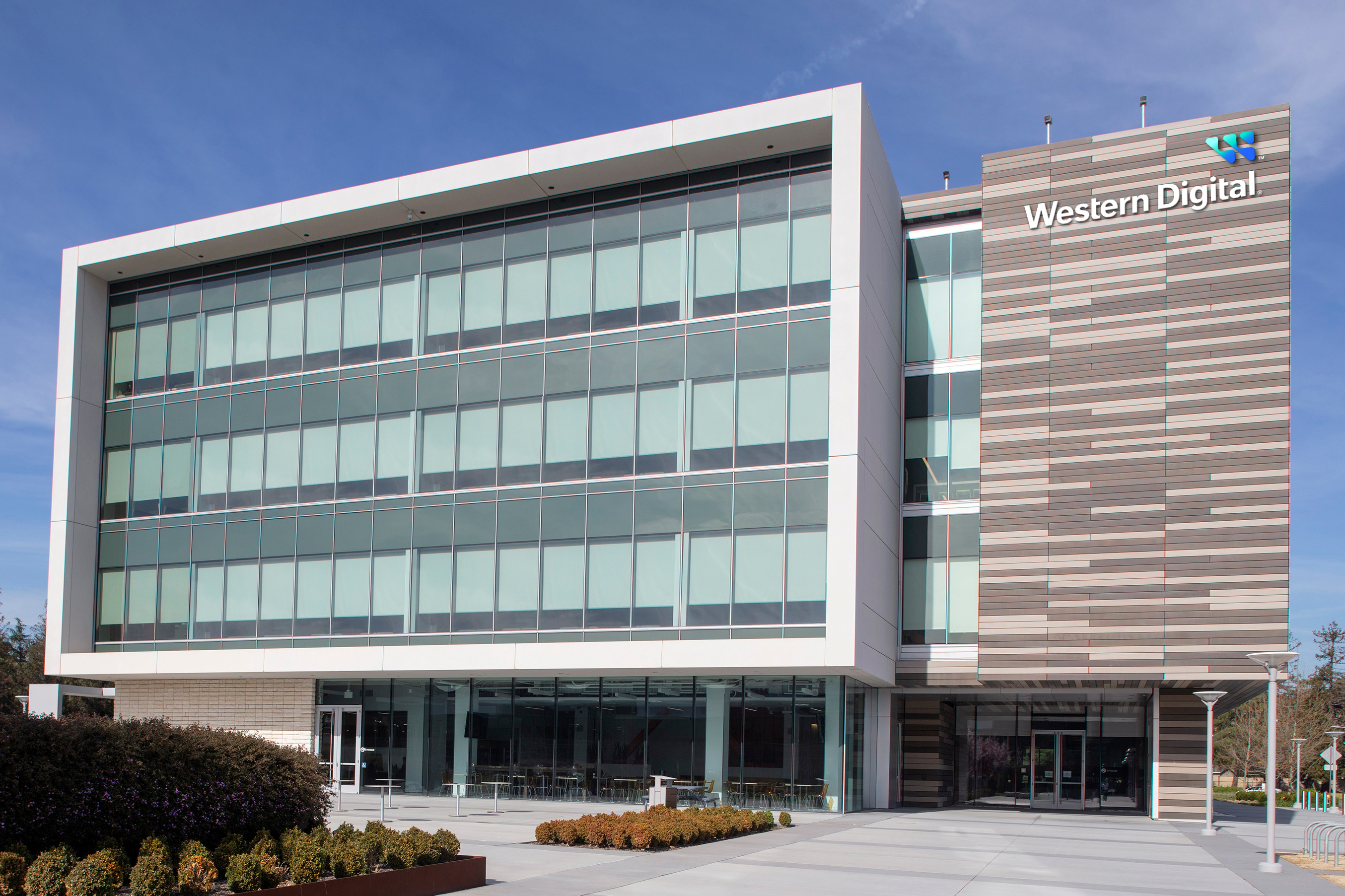 Western Digital Spins Off Flash Memory Business | AEI